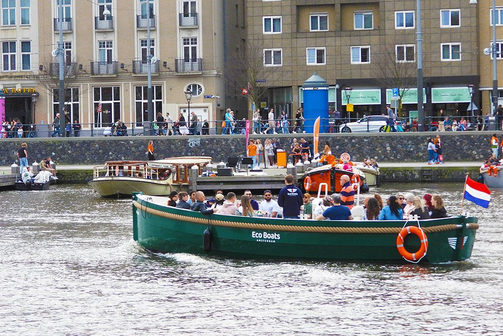 Privé Rondvaart Amsterdam - Lokale Schipper - Canal Motorboats